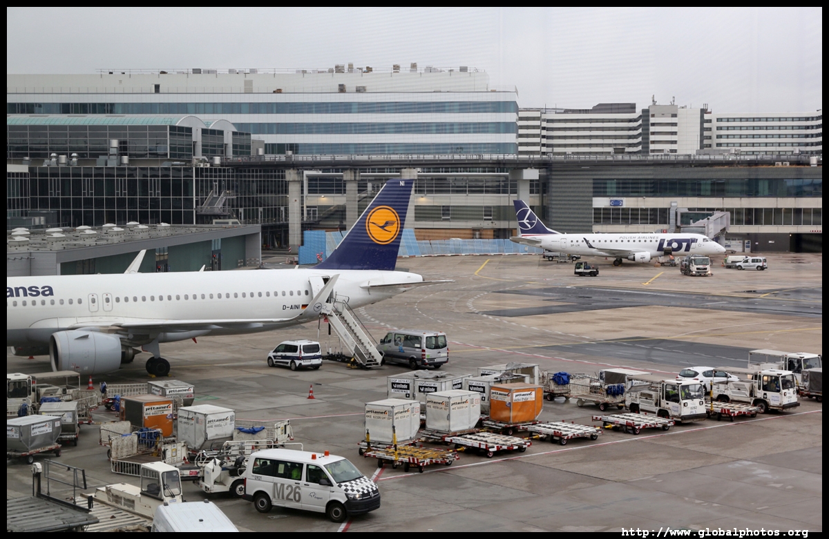 LH 797 to LH 902 : Transiting in Frankfurt