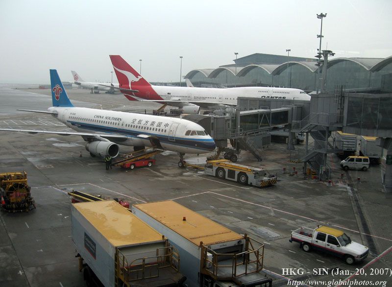 Flight Report : Hong Kong - Singapore Photo Gallery