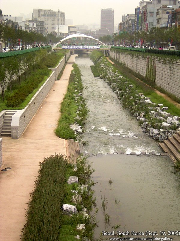 Seoul - Cheonggyecheon Stream Restoration Photo Gallery