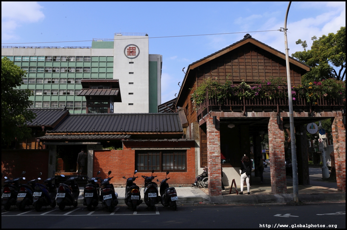 Taipei Photo Gallery - Rongjin Gorgeous Time