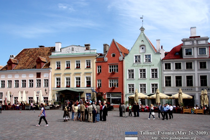 The World of Short Buildings #14 | SkyscraperCity Forum