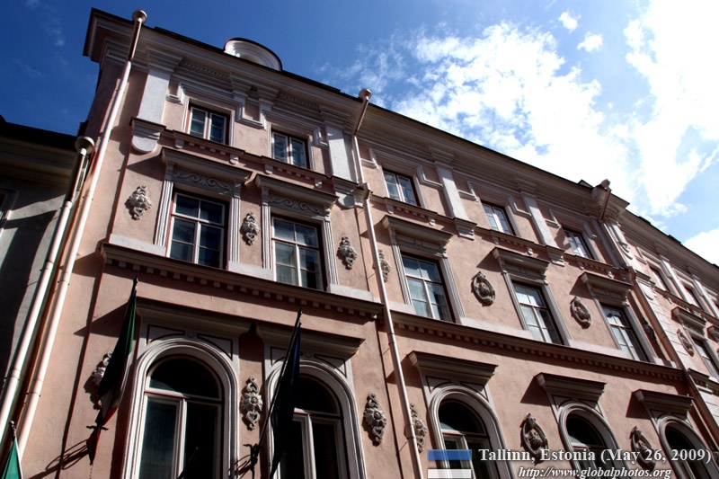 The World of Short Buildings #15 | SkyscraperCity Forum