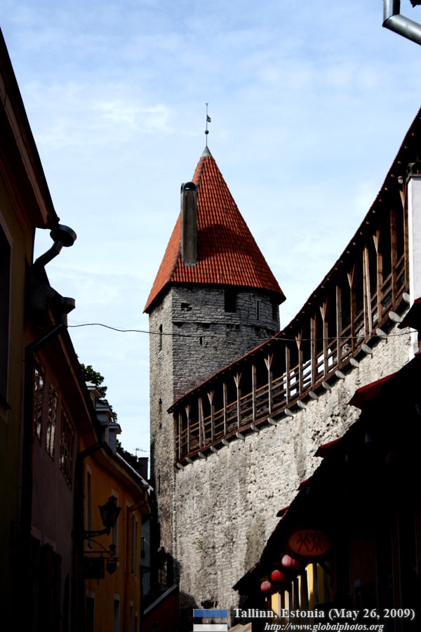 The World of Short Buildings #16 | SkyscraperCity Forum