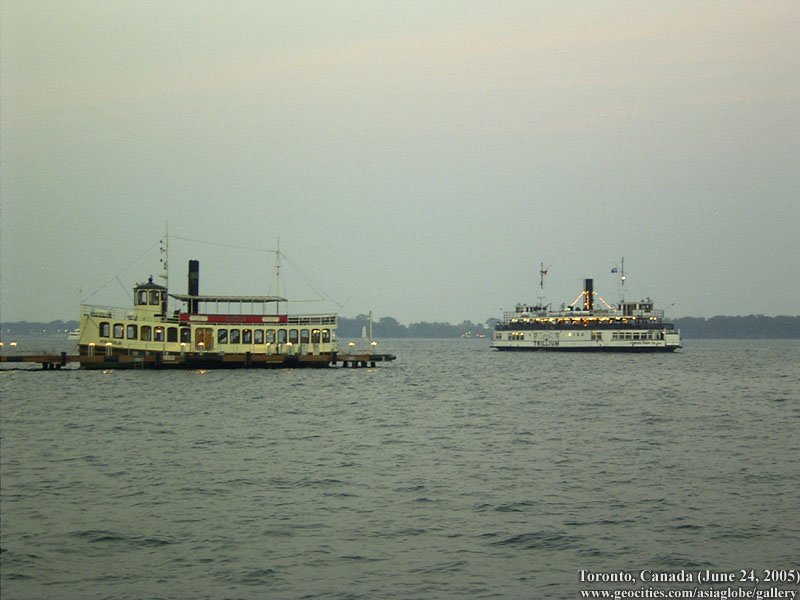 TORONTO Evening [2] Harbourfront & Boats - Photos & Videos ...